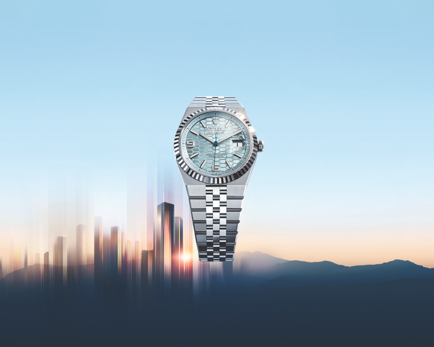 A Collector’s Guide to the Most Popular Watch Case Designs - Outlook Luxe