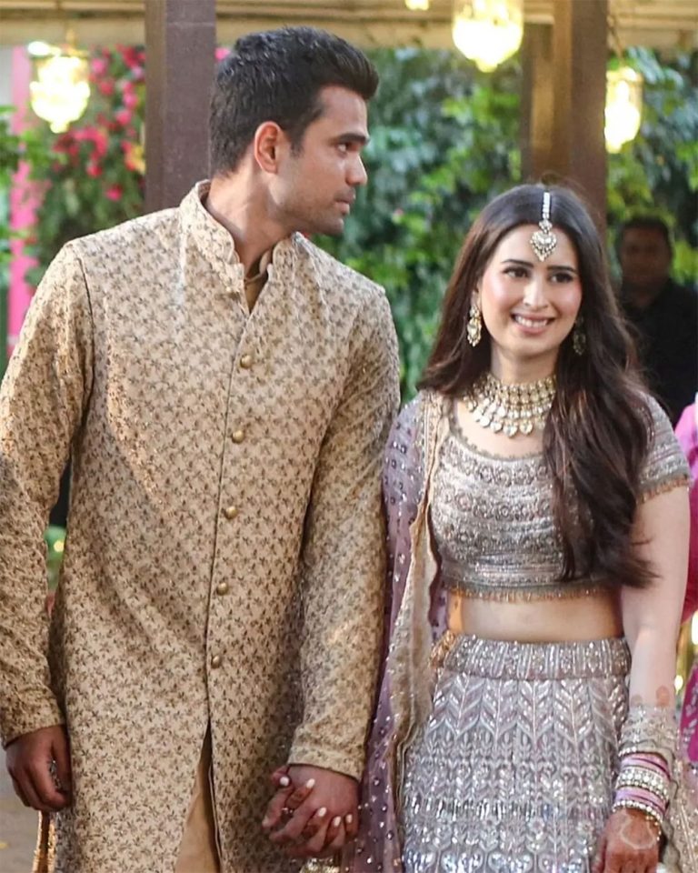 Who Is Saaniya Chandok? Net Worth, Career And Marriage To Arjun ...